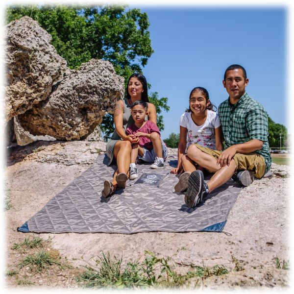 Meh: Monkey Mat Quilted Lightweight Portable Indoor/Outdoor Blanket