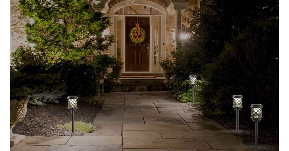 MorningSave: 6-Pack of Malibu Calypso Solar-Charging LED Pathway Lights