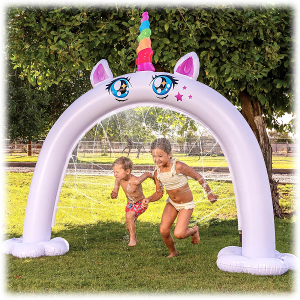SideDeal: Inflatable Unicorn & Rainbow Arch Sprinklers