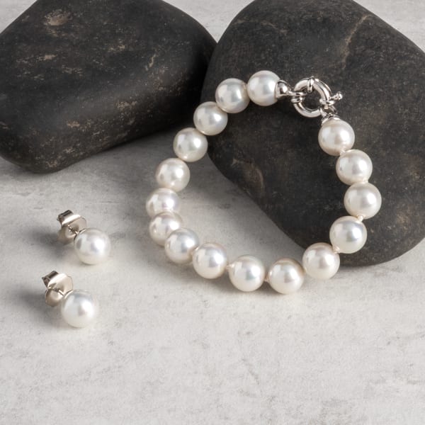MorningSave: JOIA De Majorca 10mm Pearl Bracelet and Earring Gift Set