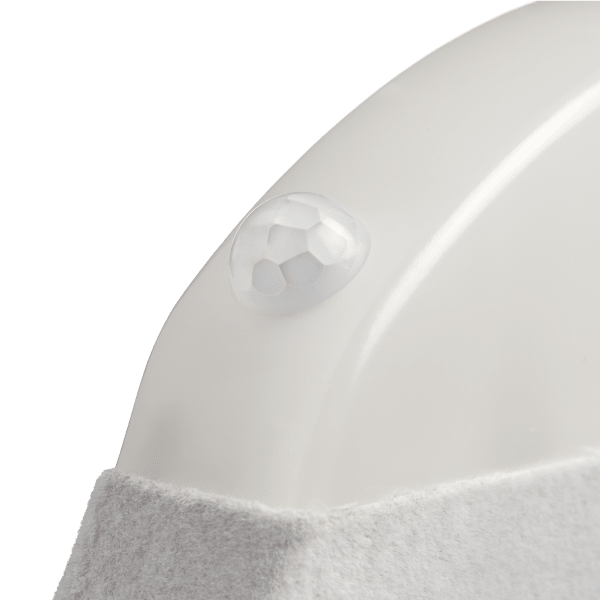 MorningSave: 4-Pack: Hanglo Hanger 2-in-1 Hanger and Closet Light