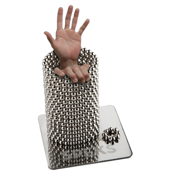 Meh: 2-For-Tuesday: Speks Original Mashable, Smashable, Buildable Magnets