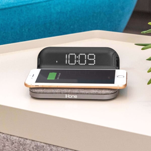 MorningSave: iHome 15W Wireless Charger with Alarm Clock and USB-A Port