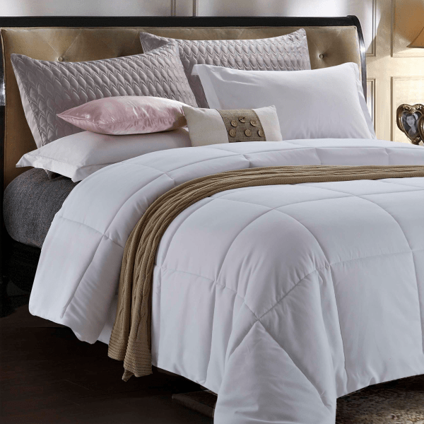 SideDeal: Luxury Home Super-Soft Down Alternative Comforters