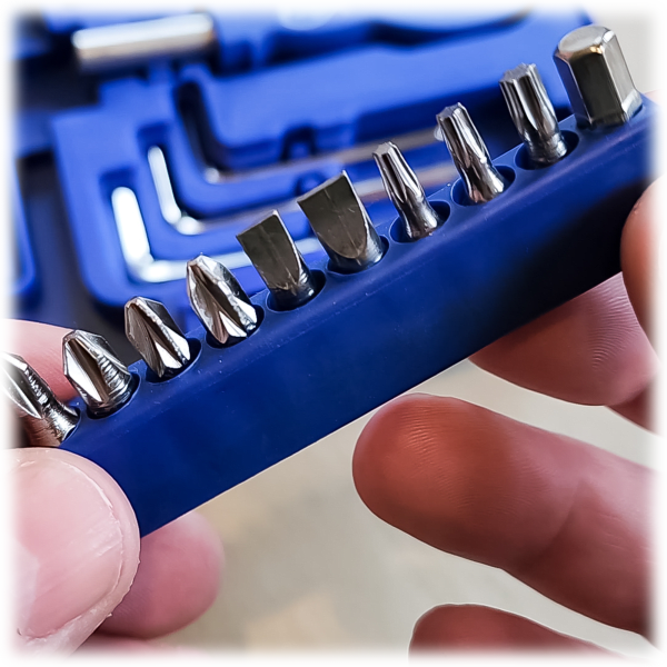 Meh: 2-Pack: Flipo Tool Pod 24-Piece Set With LED Work Light