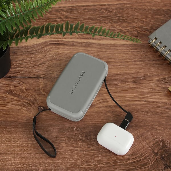 Meh: Limitless 4,000mAh Power Bank Wallet with RFID and Built-in Cables